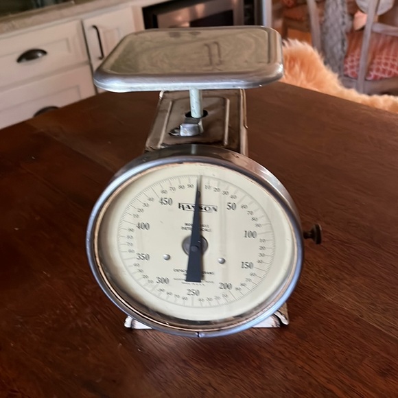 Hanson | Accents | Hanson Working Scale Antique | Poshmark